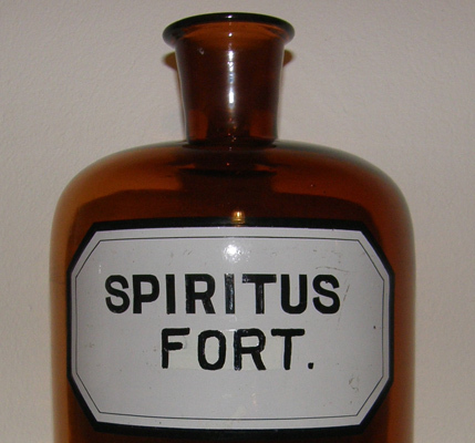 Viinakset ja Myrkyt :: Luumäen Apteekin historiaa